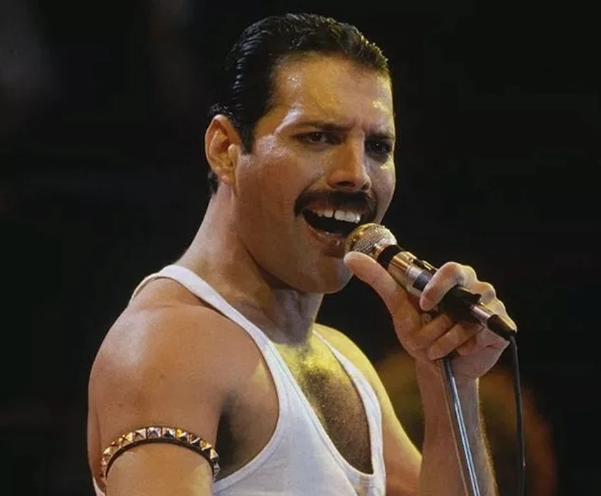 🦷Los Dientes de Freddie Mercury: Una Sonrisa Icónica | Lema Dental Clinic