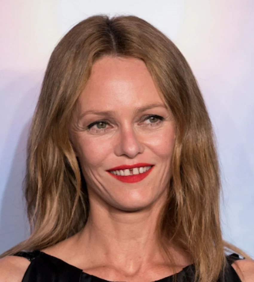 Vanessa Paradis Dientes Antes Despues Vanessa Paradis Cumple 50 Años: