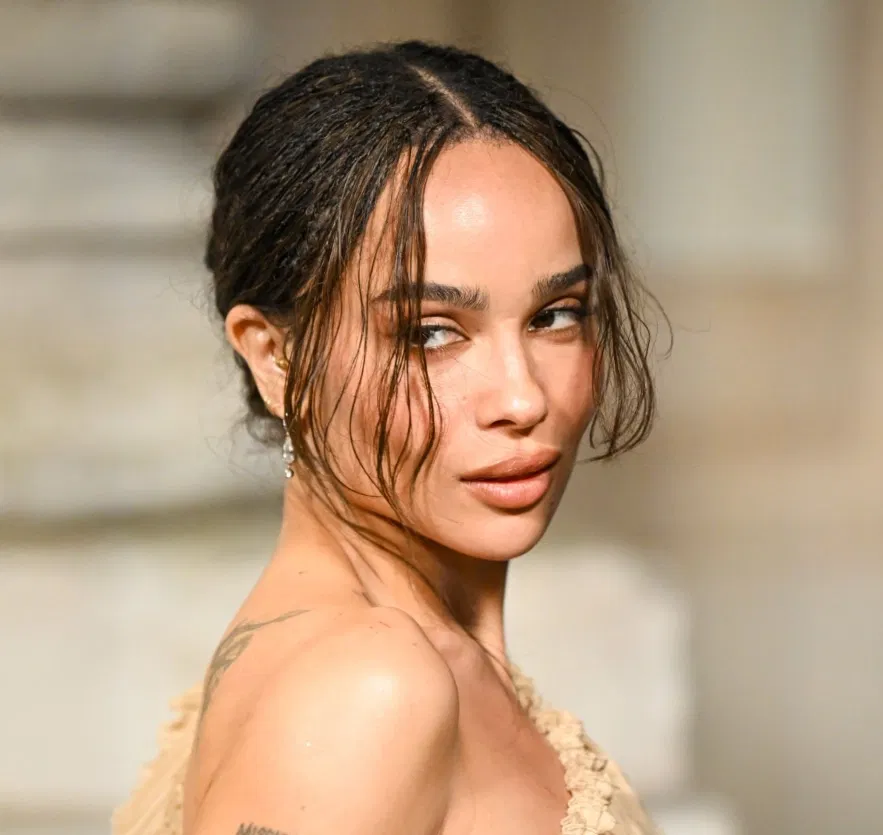 🤩 Zoe Kravitz’s New Teeth in 2025 – Stunning Effect | LEMA