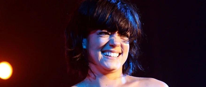 Lily Allen’s Teeth Transformation: Before and After | LEMA