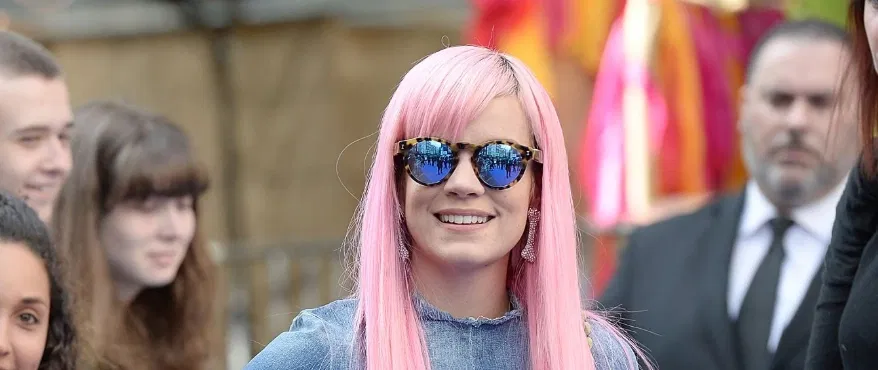 Lily Allen’s Teeth Transformation: Before and After | LEMA