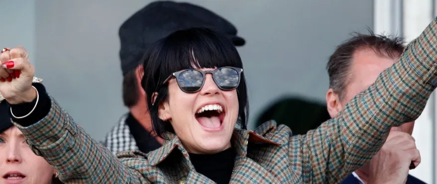 Lily Allen’s Teeth Transformation: Before and After | LEMA
