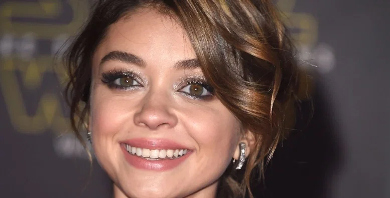 Sarah Hyland Cute Smile Sarah Hyland Discusses Her Health And 'Modern