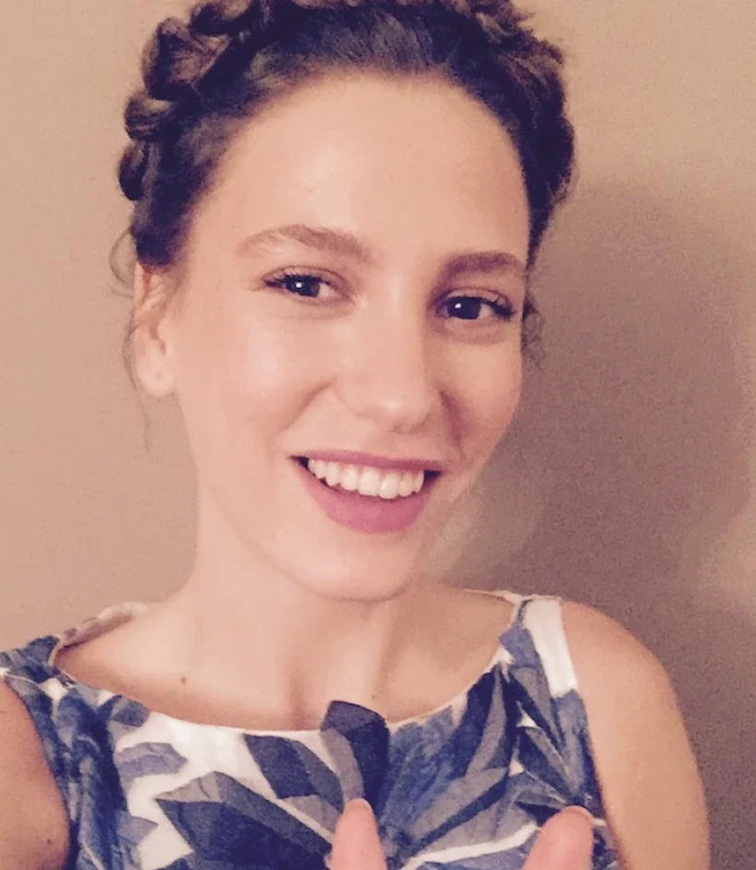 Serenay Sarıkaya’s Smile: From Natural to Radiant | LEMA