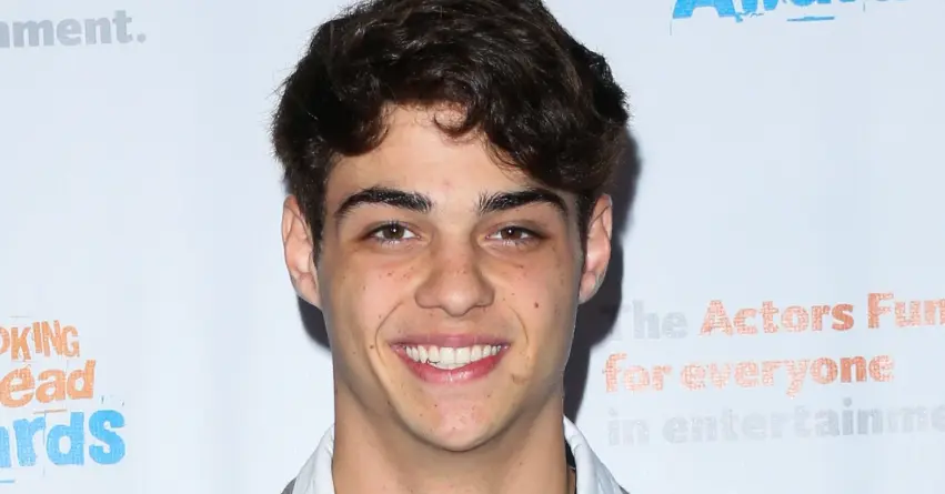 Noah Centineo Hollywood Smil: Tænder OP-blussen