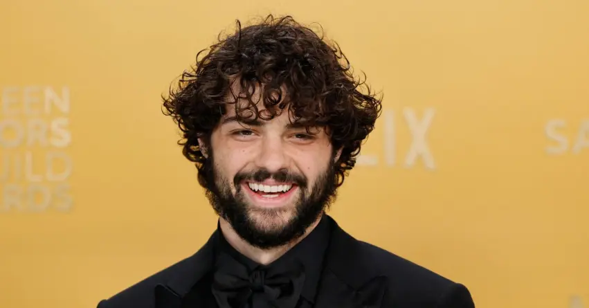 Sonrisa hollywoodense de Noah Centineo | Lema Dental Clinic