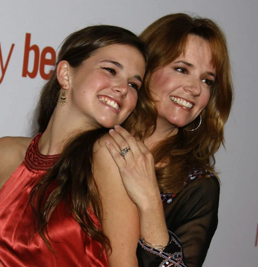Zoey Deutch Teeth (Old/New): Before and Afters | LEMA