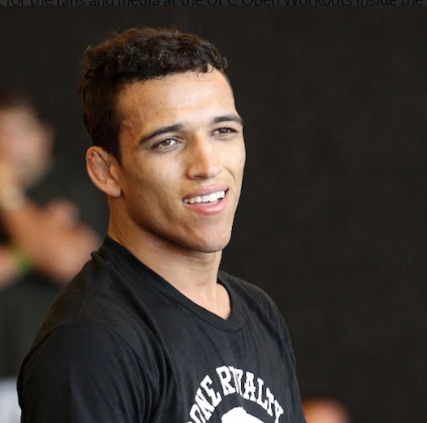 Charles Oliveira’s Smile: Is He the Fighter with the Best Teeth? | LEMA