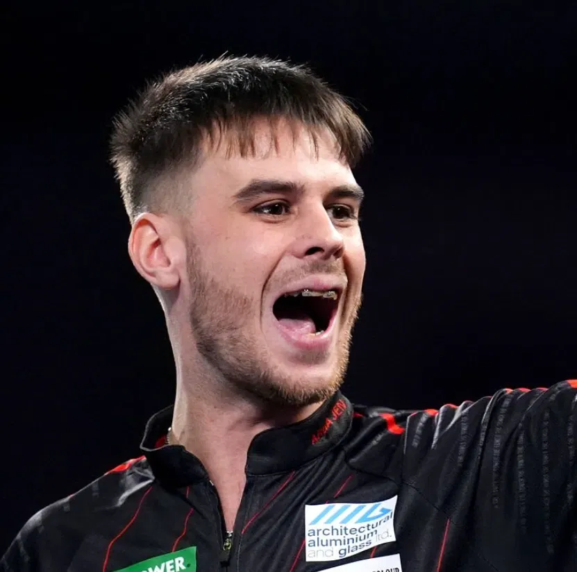 Ce se află în spatele aspectului distinctiv al dinților lui Dom Taylor ...