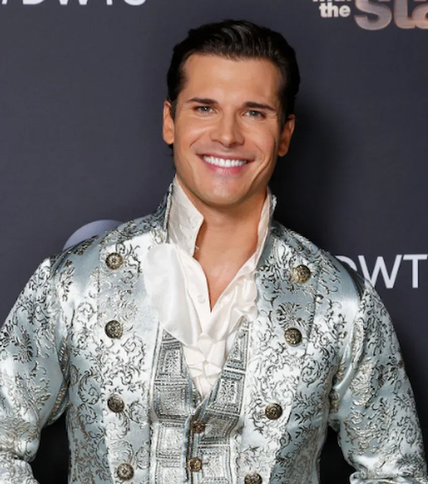 Gleb Savchenko Smile: Kiedy jego zęby zostały naprawione