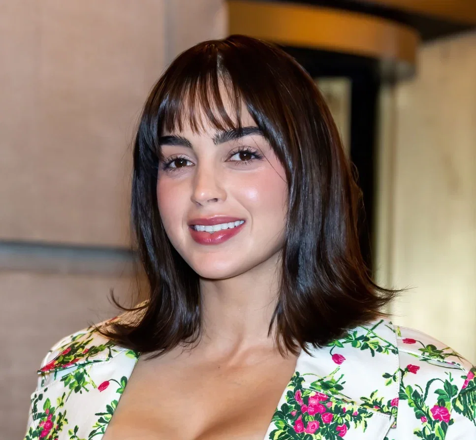 Why Melissa Barrera Got Her Teeth Fixed? | LEMA