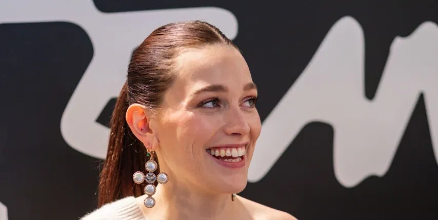 Victoria Pedretti's Smile Transformation: Teeth Whitening Journey | LEMA